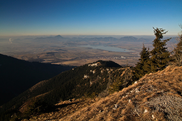 Túra: Zimná Poludnica v takmer jesenných podmienkach | HIKING.SK