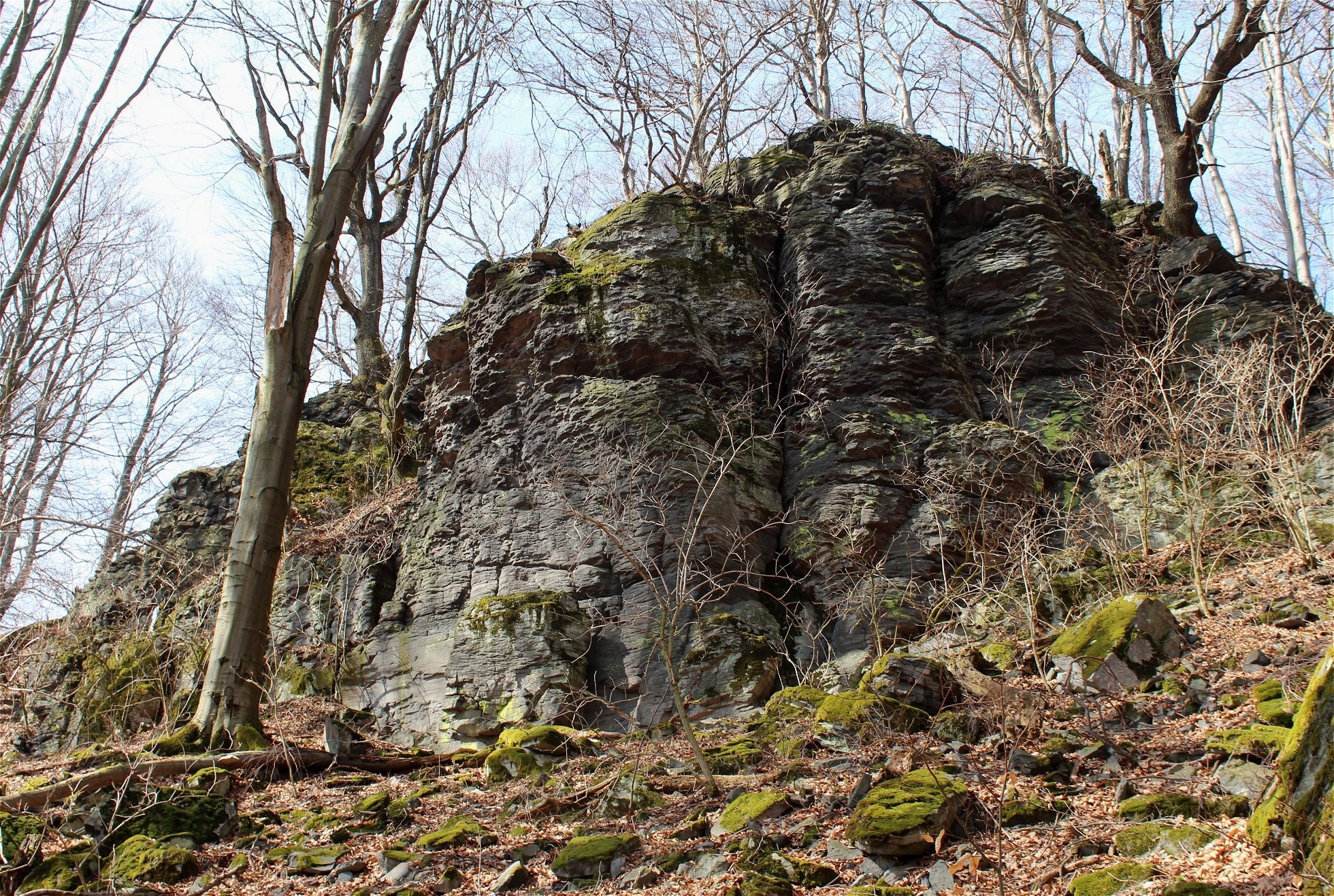 Výber: Pohronský Inovec - pohorie skál, lúk a štálov | HIKING.SK