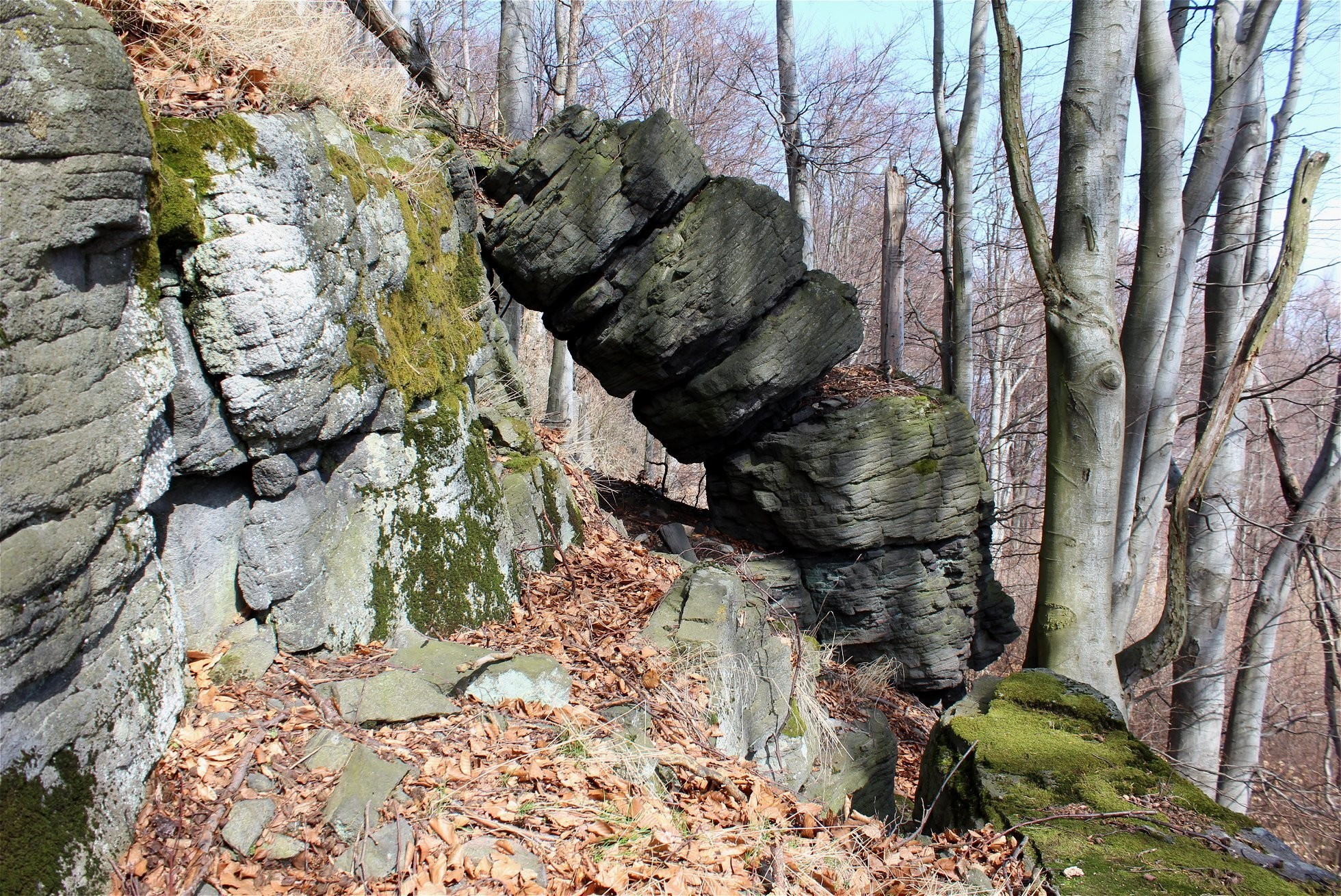 Výber: Pohronský Inovec - pohorie skál, lúk a štálov | HIKING.SK