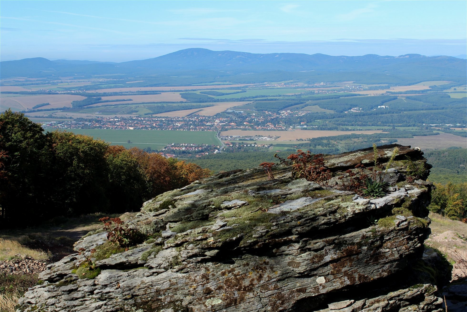 Výber: Pohronský Inovec - pohorie skál, lúk a štálov | HIKING.SK
