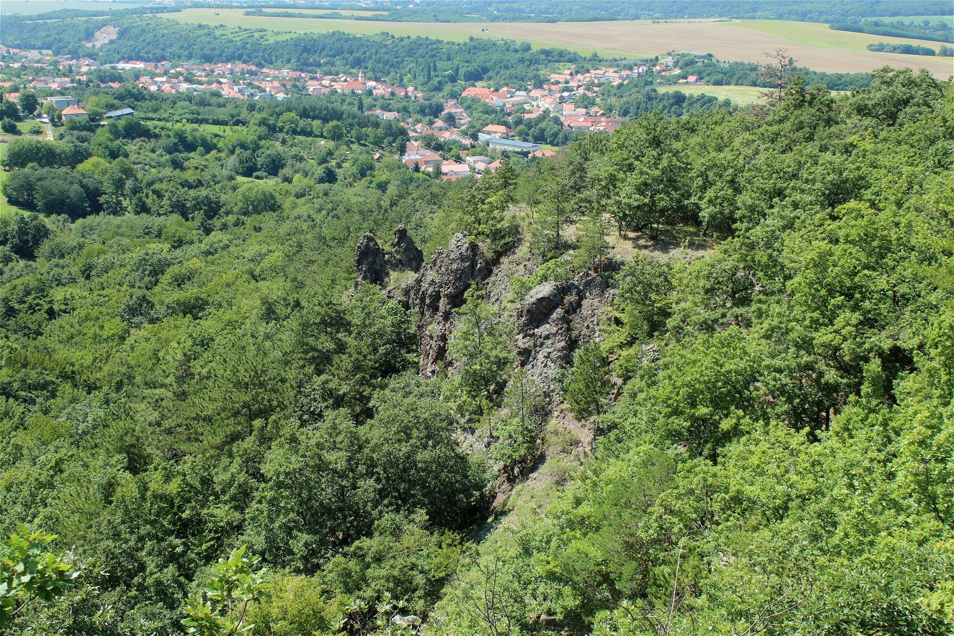 Výber: Pohronský Inovec - pohorie skál, lúk a štálov | HIKING.SK